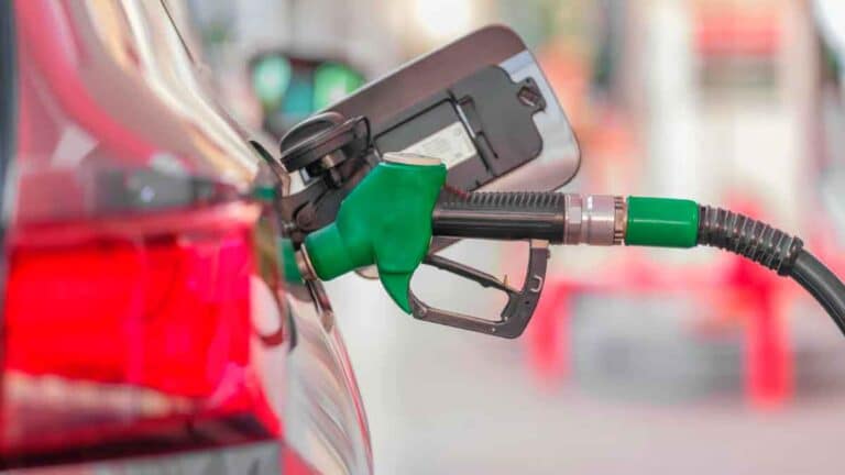 La gasolina y el diésel podrían subir un 35% por el nuevo impuesto ...