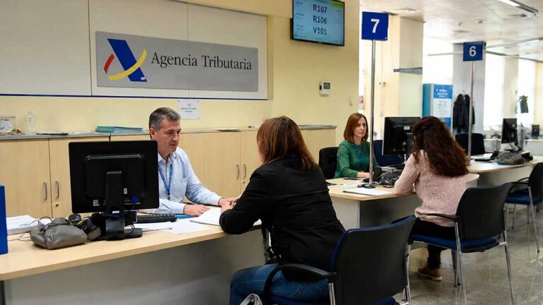 Hacienda abre este viernes la cita previa para presentar la Renta ...