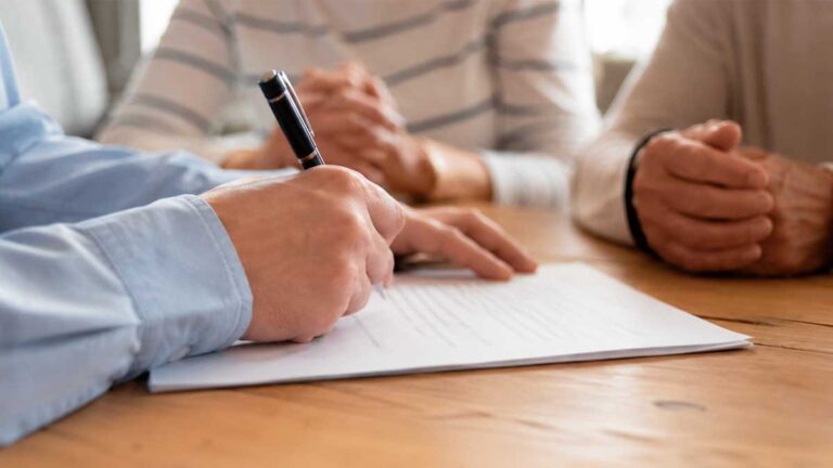 Testamento vital y últimas voluntades en Andalucía: sus diferencias
